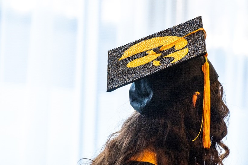 Celebrating Graduates: Pictures on the Pentacrest